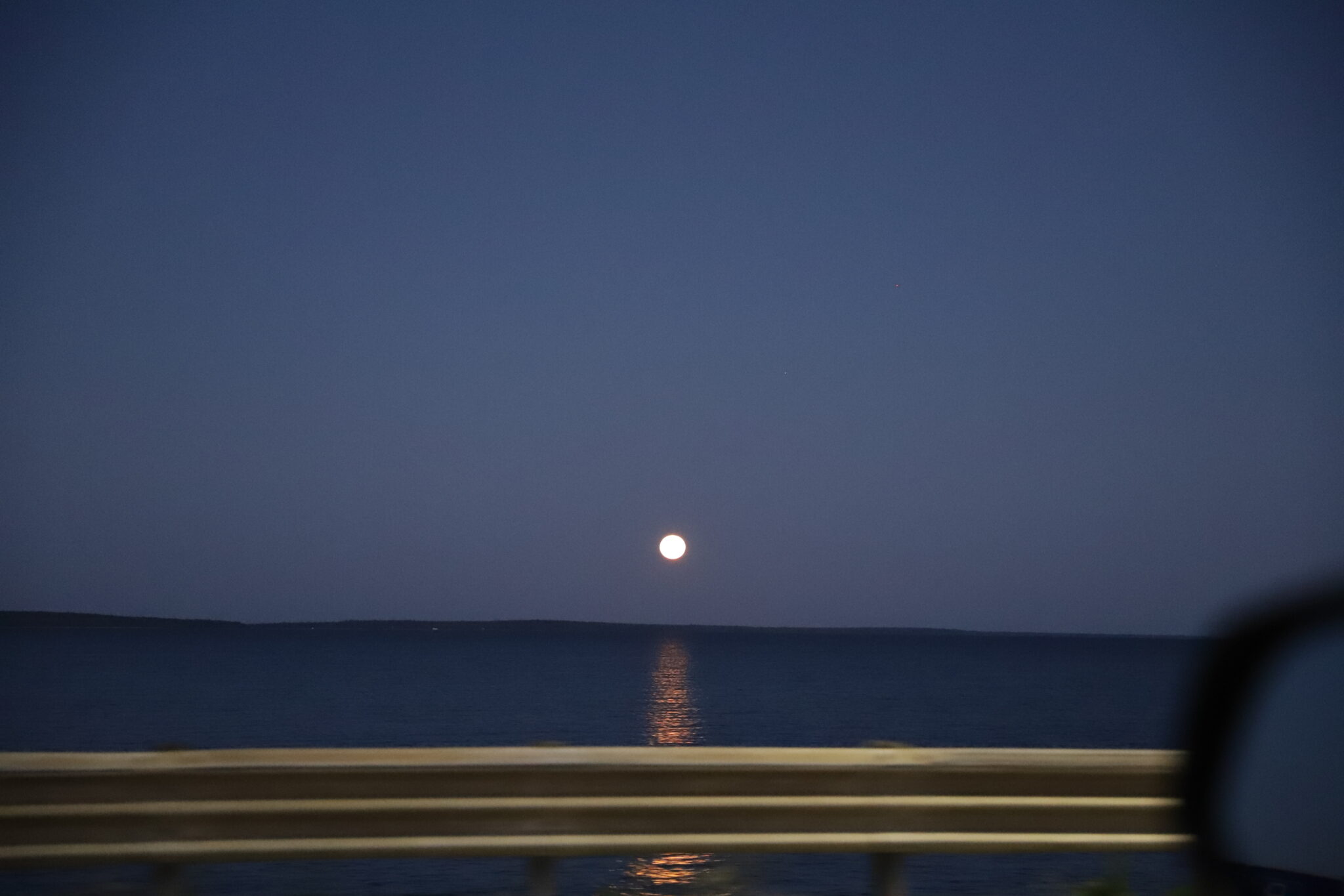 Super Blue Moon & Mackinac Bridge, Michigan | CVGO